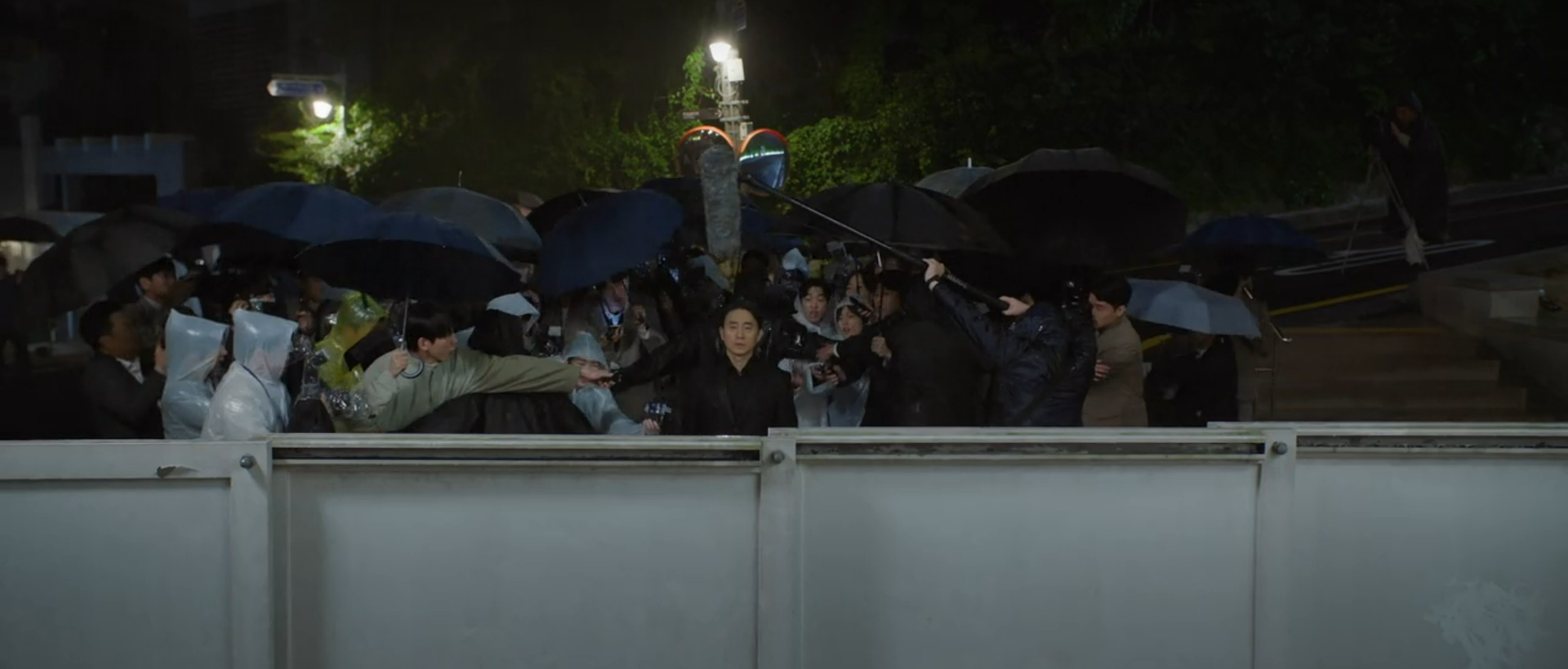 A True Drama – Queen of Tears Review – In Asian Spaces